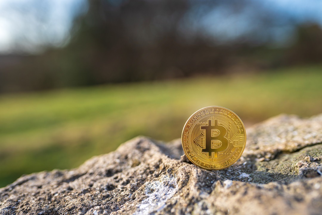 What are the Advantages of Working with Crypto Friendly Bank